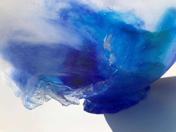 「AKIKO NODA GLASS EXHIBITION‐Into Nature‐」ガラスの舟に乗って、自然にとけこむ旅へ | レンタル ...